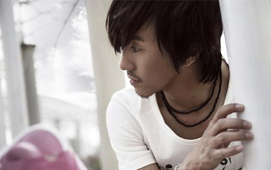 堕吉他谱_Zyboy忠宇_《堕》G调原版弹唱谱_高清六线谱 - Young吉他